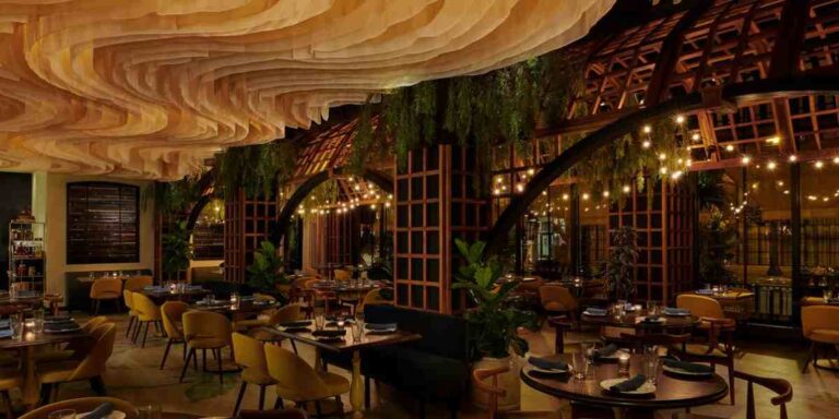 Large Group Dining in Chicago: Your Ultimate Guide - Charter Bus Rental ...